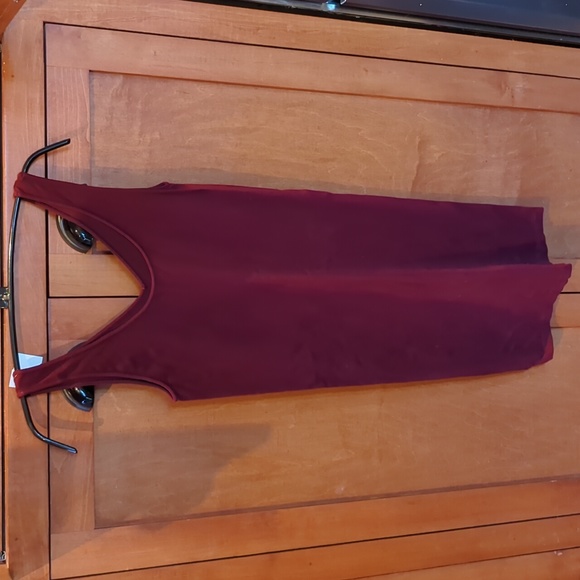 M. Rena | Tops | New M Rena Long Reversible Vneck Scoop Neck Burgundy ...